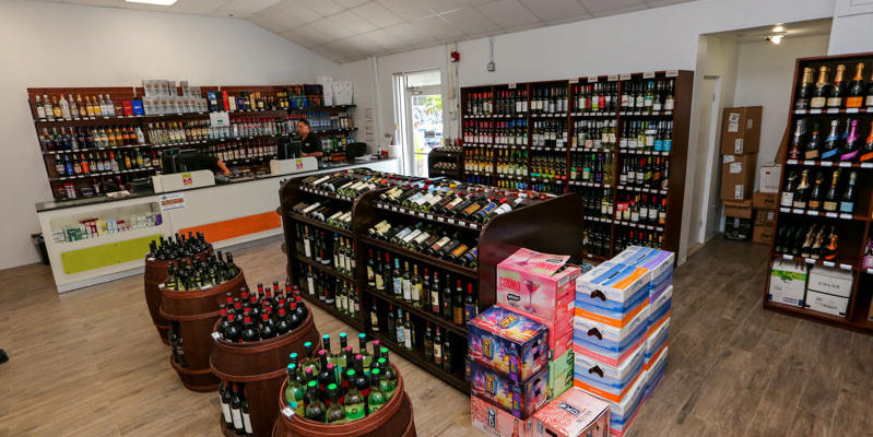Photos: Hayward’s Liquor Now Open In Warwick - Bernews