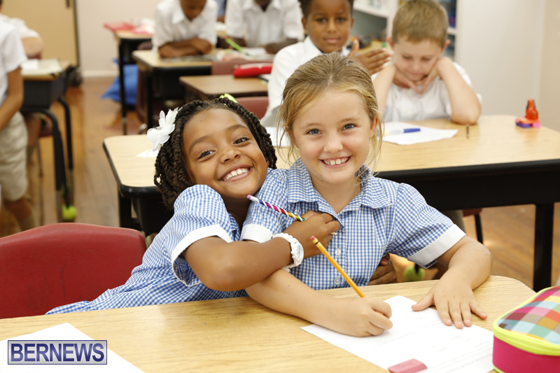 Photos: Students First Day Back To School - Bernews