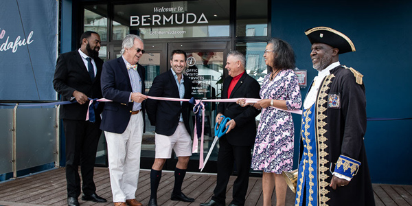 Hamilton Visitor Services Centre Officially Opens - Bernews