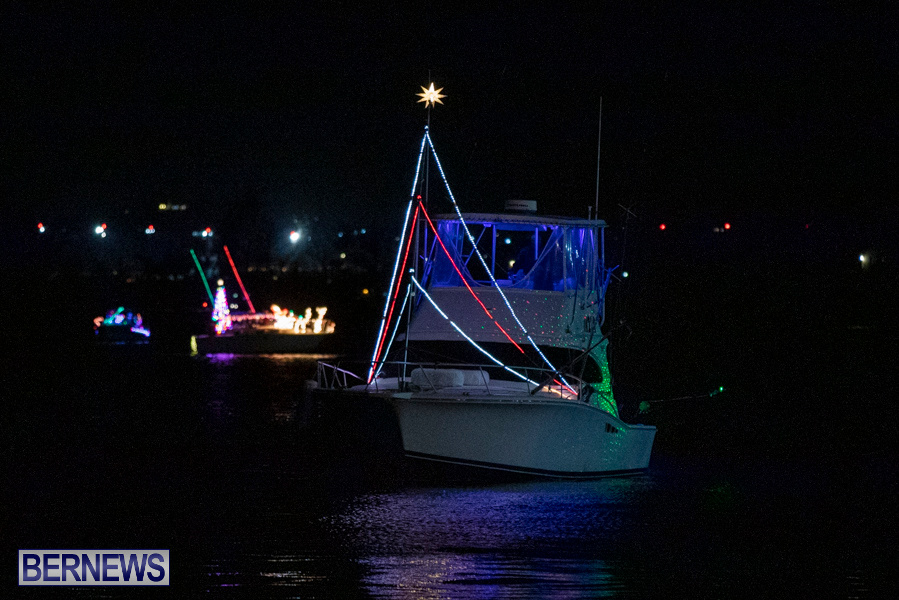 Photos & Video: Boat Parade In St George's - Bernews