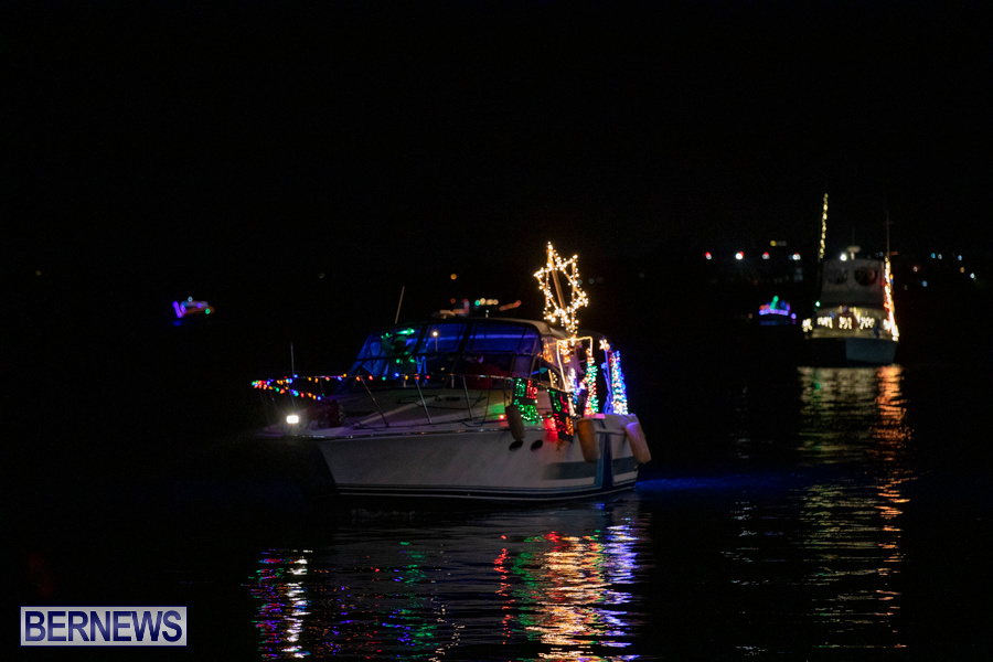 Photos & Video: Boat Parade In St George's - Bernews
