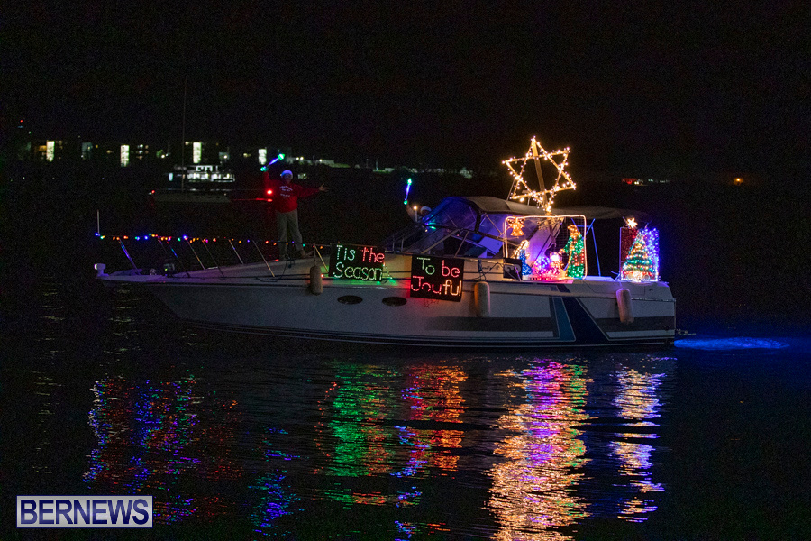Photos & Video: Boat Parade In St George's - Bernews