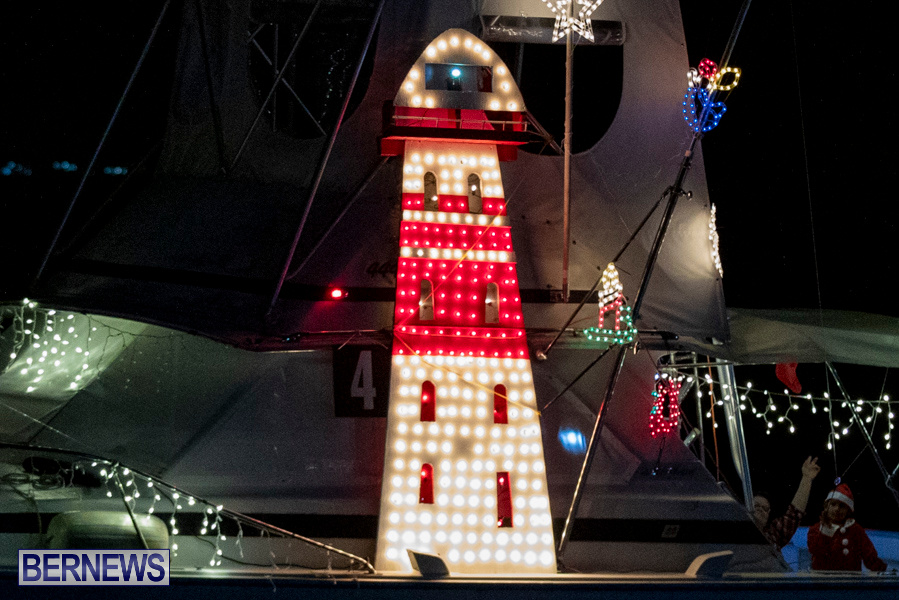 Photos & Video: Boat Parade In St George's - Bernews