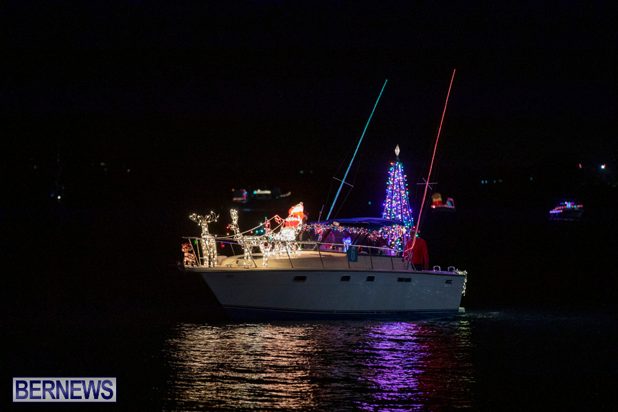 Photos & Video: Boat Parade In St George's - Bernews