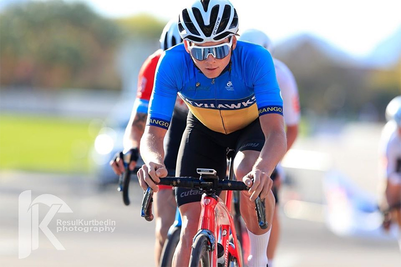 Mayho & Hopkins Compete In Arizona Grand Prix - Bernews