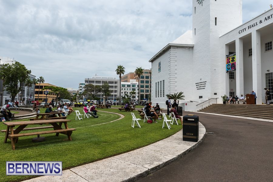 Photos & Video: Theatre Boycott Celebration - Bernews