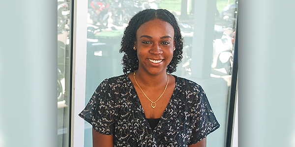 Sharrieff-Hayward Awarded KPMG Scholarship - Bernews