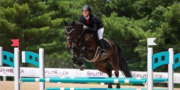 Bardgett Competes In Split Rock Hunter Jumper - Bernews