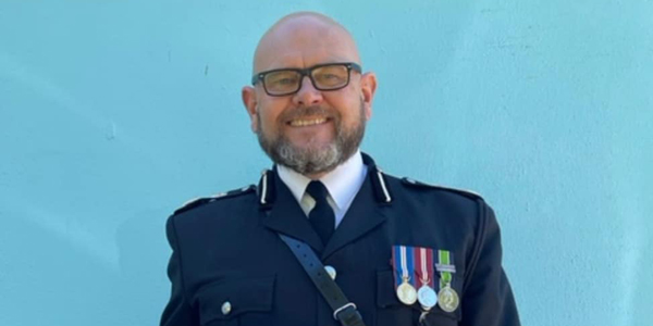 Martin Weekes Completes Command Course - Bernews