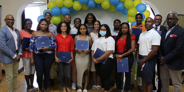 18 Students Receive BPSU Education Awards - Bernews