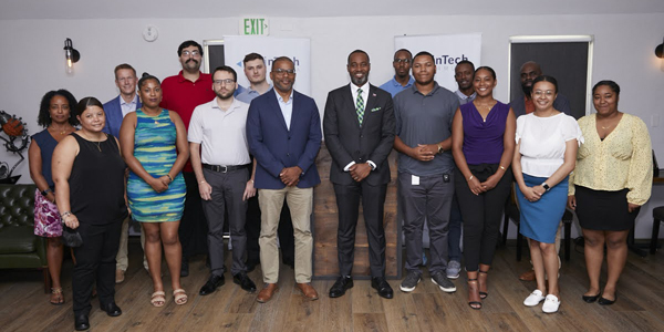 13 Bermudians Complete FinTech Programme - Bernews