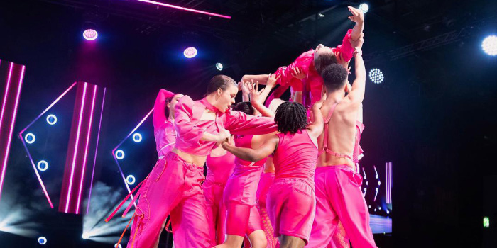 Smith Performs At World's Biggest Dance Event - Bernews