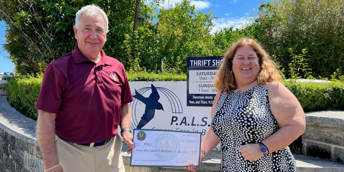 Bermuda Senior Golfers Donates $5K To PALS - Bernews