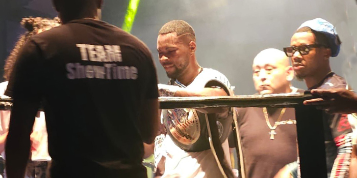 Boxing: Andre Lambe Earns Stoppage Win - Bernews