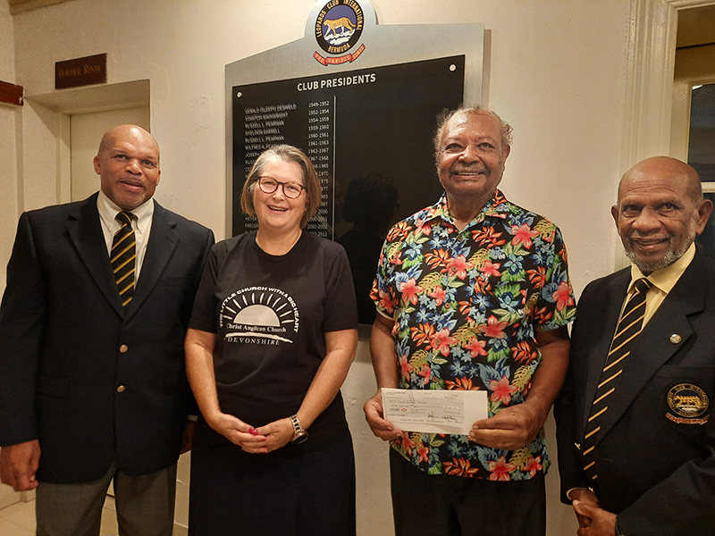 Leopards Club Donate To Christ Church - Bernews