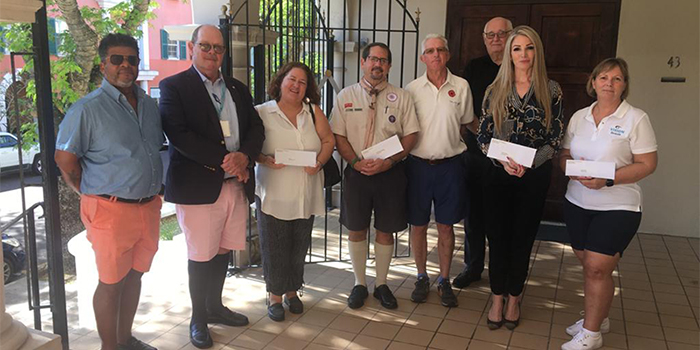 Video: Freemasons Fund Donate To Charities - Bernews