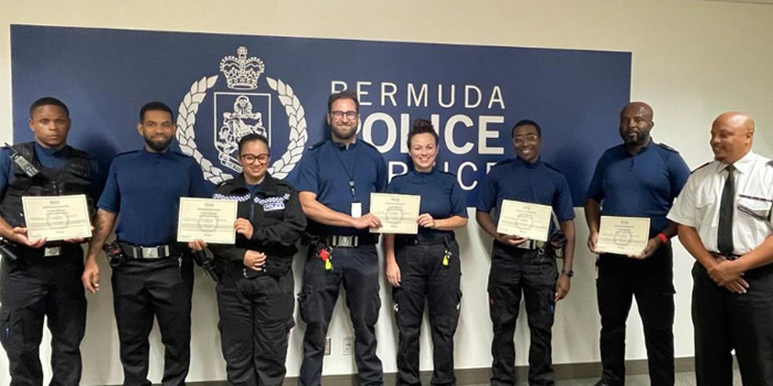Police Officers Recognised For Good Work - Bernews