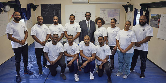 Minister Visits With Corrections Officer Recruits - Bernews