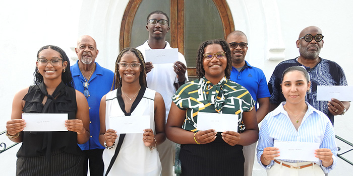 Elliot School Alumni Association Scholarships - Bernews