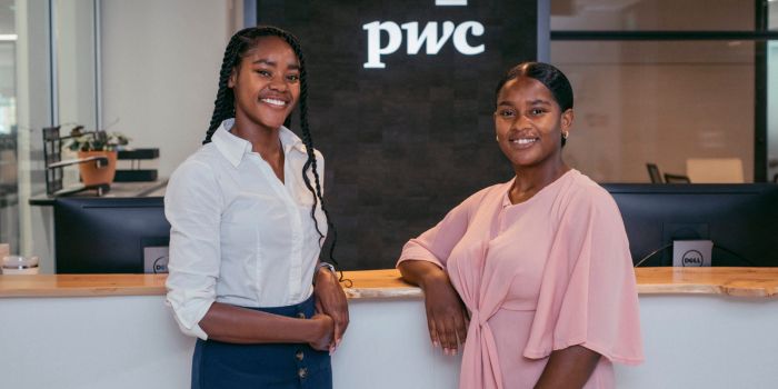 Xienne Burch & Imani Bean Earn Scholarships - Bernews