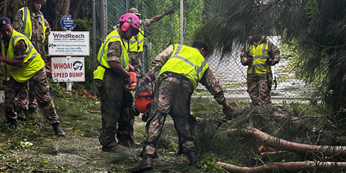 Regiment Soldiers Help After Hurricane Ernesto - Bernews