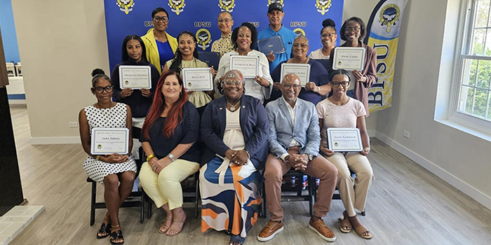 BPSU Presents Scholarships To Twelve Students - Bernews