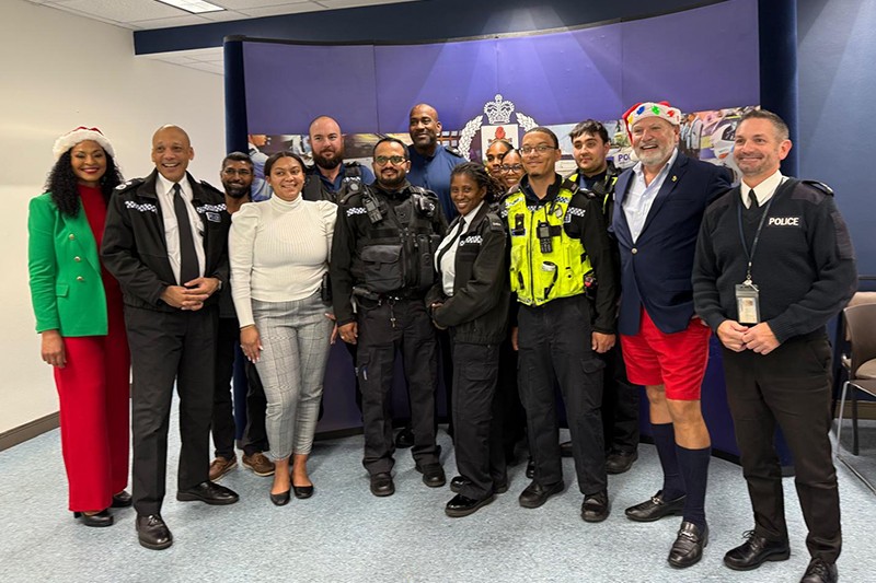 Princess Serves Christmas Dinner To BPS & BFRS - Bernews