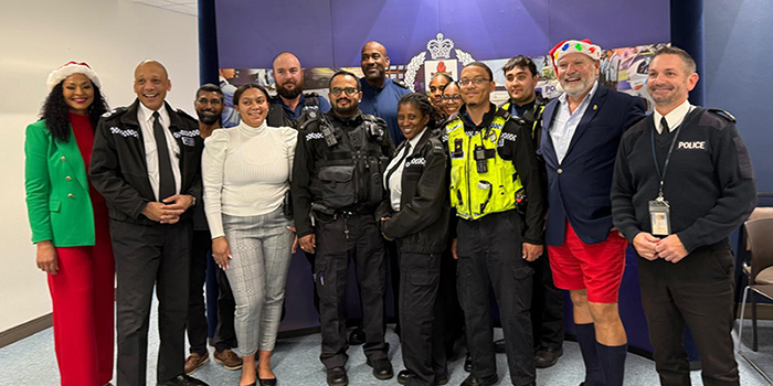 Princess Serves Christmas Dinner To BPS & BFRS - Bernews