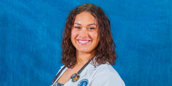 Talia Thompson Receives Her White Coat - Bernews