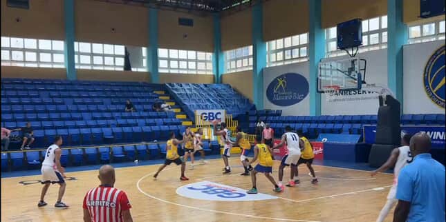 Bermuda Basketball Team Defeats Baez 56-40 - Bernews