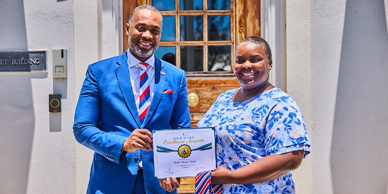 Ziafra Wade-Davis Earns PSEA Award For June - Bernews