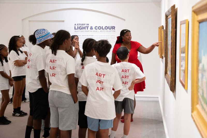 BNG Offers Free School Transport For Art Tours - Bernews